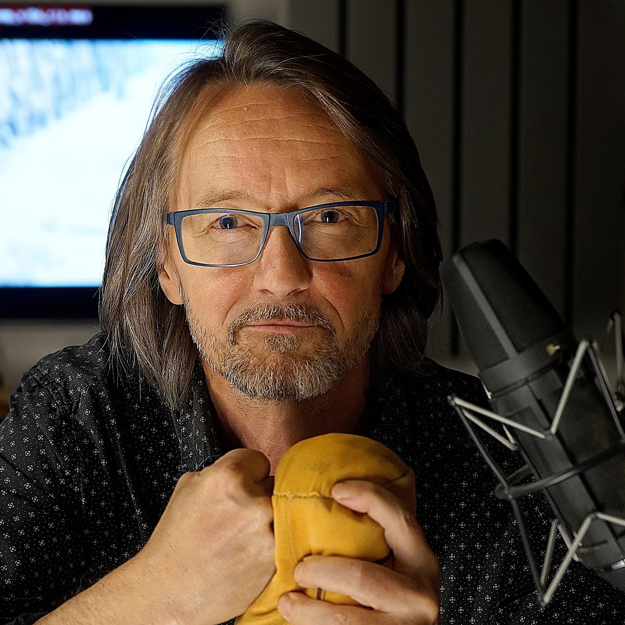 Geräuschemacher Max Bauer im Interview – Kurzwelle - das Kindermagazin ...